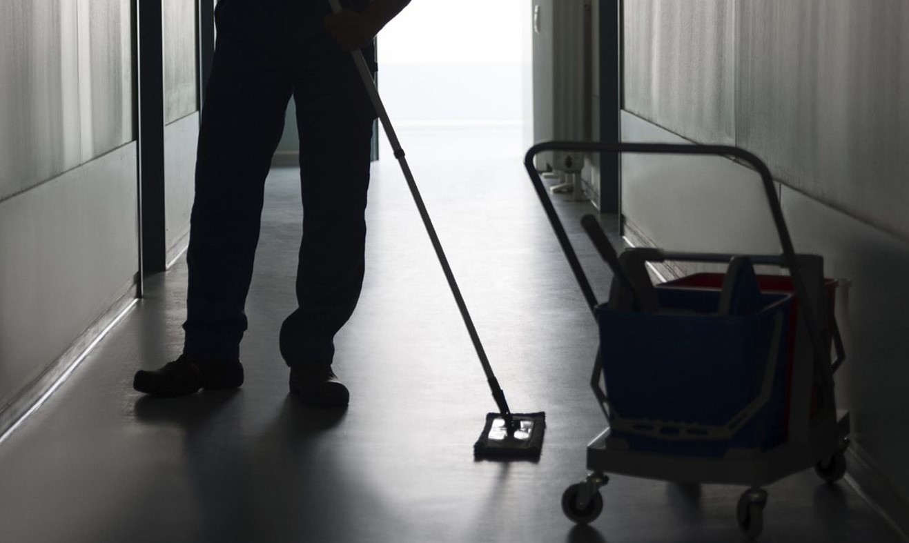 High School Student was let inside a Janitor’s Secret Room,what he saw ...